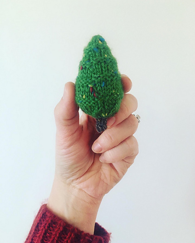Ravelry: Tiny Evergreen Garland pattern by RosiePosieKnitCo