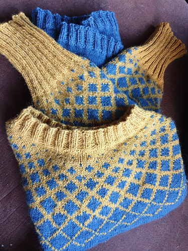 Ravelry: Morphing pattern by Claudia Eisenkolb