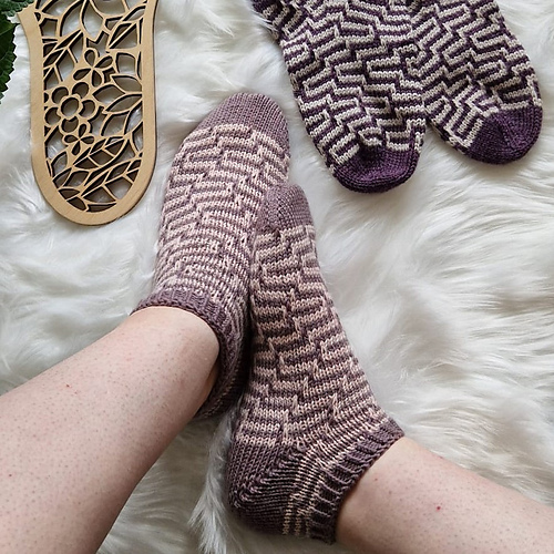 Ravelry: Daedalus DK Socks pattern by Kelly Menzies