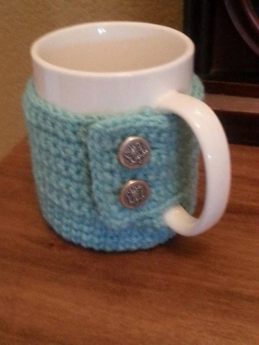 Ravelry: Buttoned Mug Cozy pattern by Tonya Rowe