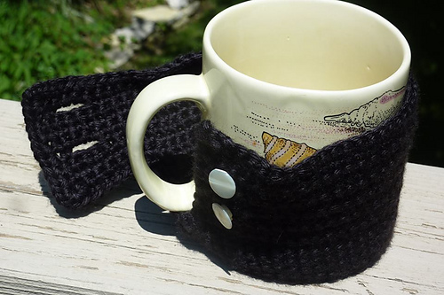 Ravelry: Buttoned Mug Cozy pattern by Tonya Rowe