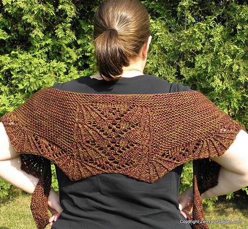 Ravelry: Short & Sweet Shawl pattern by Roxanne Yeun