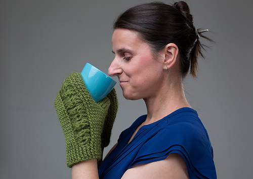 Ravelry: Oblak Mittens pattern by Elitza Chernaeva