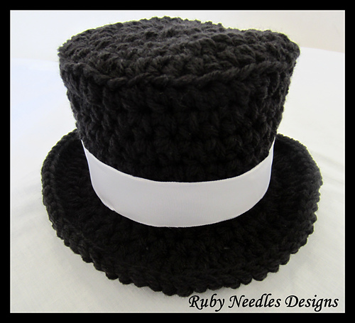 Ravelry: Baby Top Hat with BONUS Bow Tie pattern by Ruby Needles