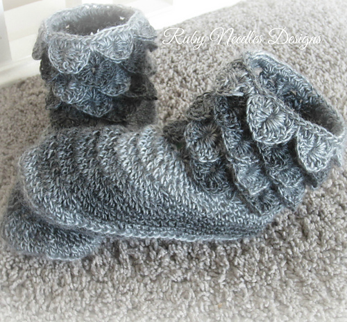 Ravelry: Preteen-Teen Crocodile Stitch Boots pattern by Ruby Needles