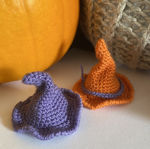 Ravelry: Mini Witch Hat for Peg Doll pattern by Megan Cassidy