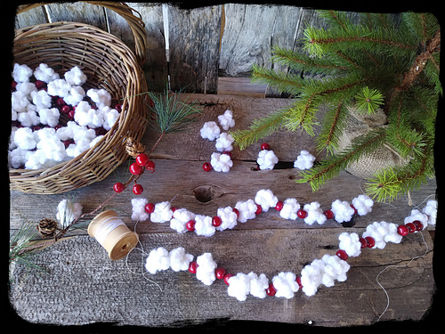 Ravelry: Old Fashioned Popcorn Garland pattern by Country Life in Crochet