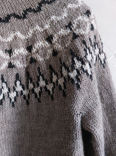 Ravelry: Grey mountains pattern by Ruta Sab.