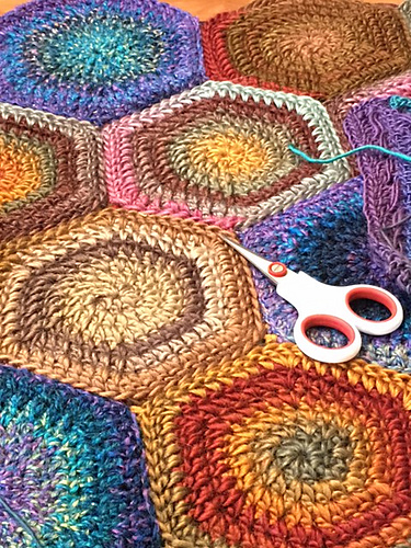 Ravelry: Spiral Hexaround pattern by Julie Yeager