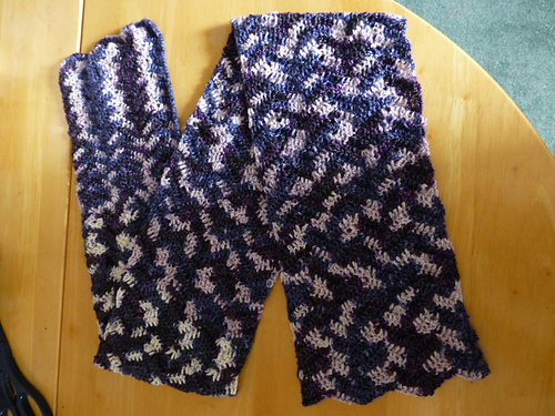 Ravelry: Simple Chevron Scarf pattern by Tracey Todhunter