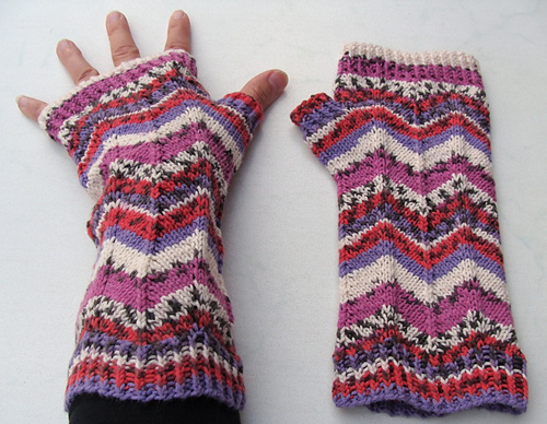 Ravelry: Jaywalker Mitts pattern by SaBine Vogelpoth