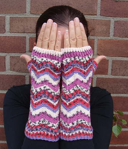 Ravelry: Jaywalker Mitts pattern by SaBine Vogelpoth