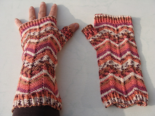 Ravelry: Jaywalker Mitts pattern by SaBine Vogelpoth