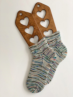 Ravelry: Vanilla Picot Socks pattern by Sabrina Paglia