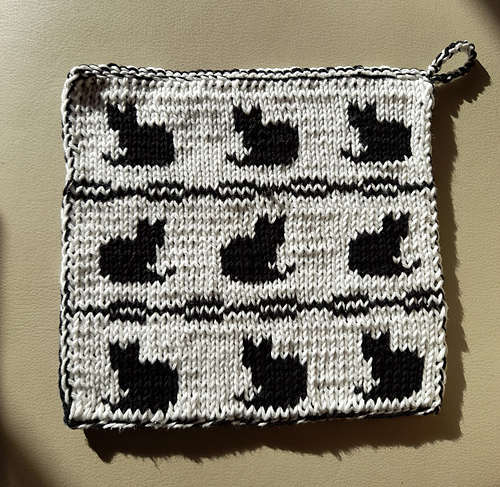 Ravelry: Potholder Little Cats pattern by Regina Schoenfeldt