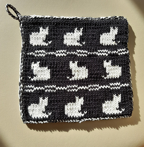 Ravelry: Potholder Little Cats pattern by Regina Schoenfeldt