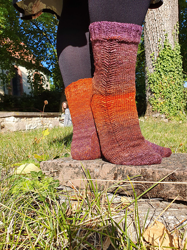 Ravelry: Fishtail Braid Socks pattern by Sabrina Nesslinger