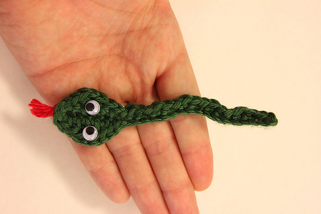 Ravelry: 5 Minute Snake pattern by Sahrit Freud-Weinstein