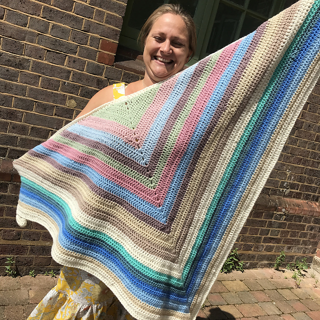 Ravelry: Super Easy Shawl pattern by Samantha Sabido