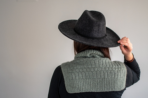 Ravelry: Coffee Run Collar pattern by Samantha Guerin