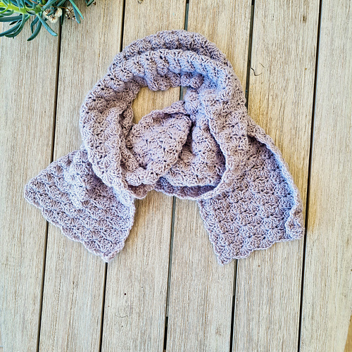 Ravelry: Lilac Scarf pattern by Sandra Regev