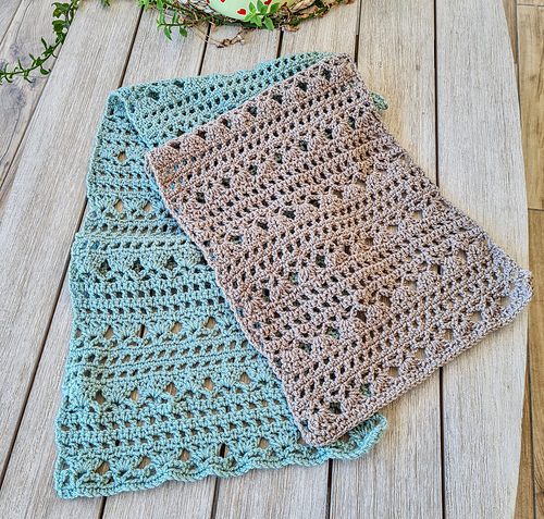 Ravelry: Salma Shawl pattern by Sandra Regev