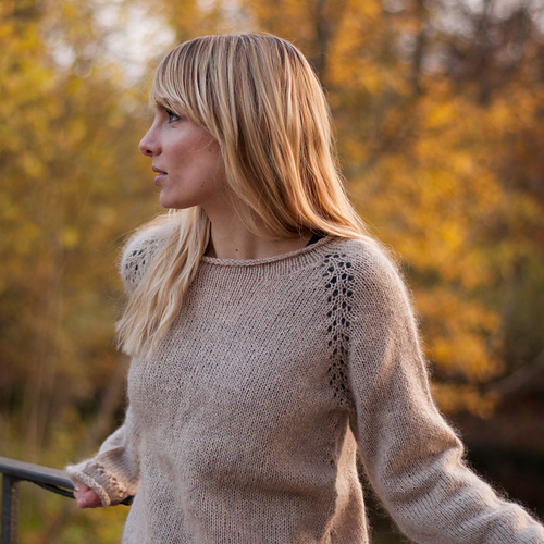 Ravelry: Scarlet pattern by Sanne Bjerregaard