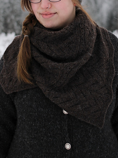 Ravelry: Velvety Night pattern by Sanni Pauliina
