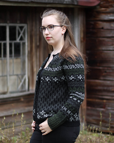Ravelry: Overgrown pattern by Anna Johanna