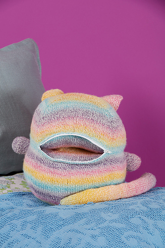 Ravelry: Cat's Pajamas Jammy Keeper pattern by Brenda K. B. Anderson