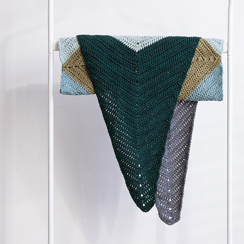 Ravelry: Origami Shawl pattern by A la Sascha