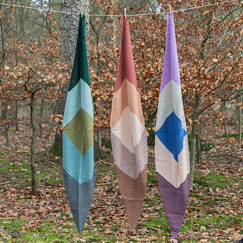 Ravelry: Origami Shawl pattern by A la Sascha