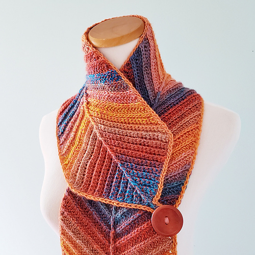 Ravelry: Fallen Feather Scarf pattern by Justine Walley (AlyseCrochet)