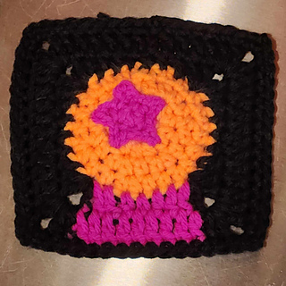 Ravelry: Divination Tool Granny Square pattern by Persephone Tait