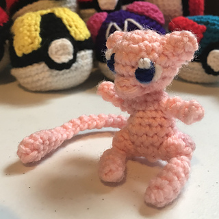Ravelry: Mini Mew pattern by Amanda Stokes