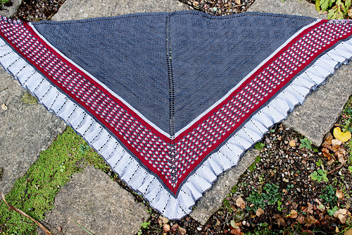Ravelry: Dunnet Shawl pattern by Heike Campbell