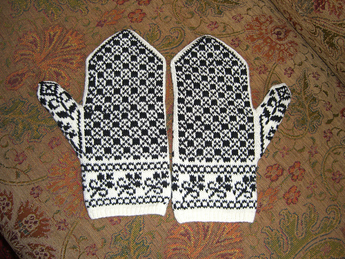 Ravelry: Norwegian Mittens pattern by Jessica Tromp