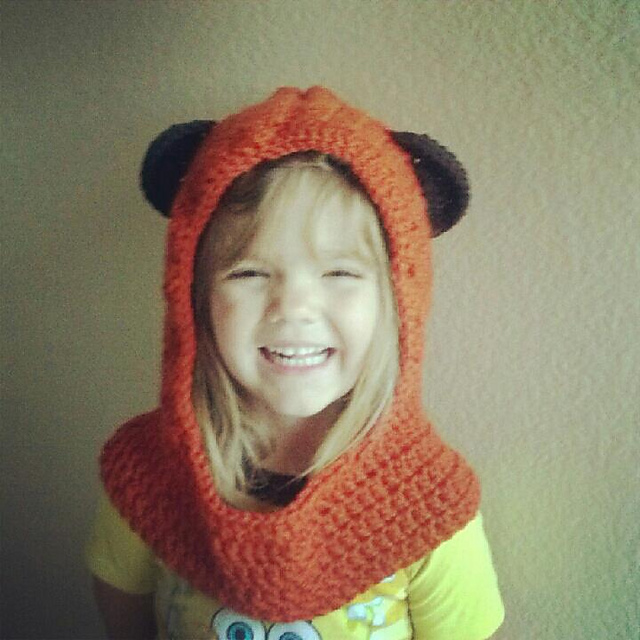 Ravelry: Ewok hooded Cowl pattern by Amber Flowers