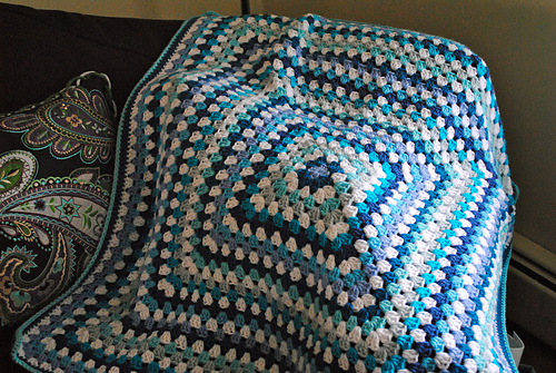Ravelry: Baby Granny Square Afghan #60747AD pattern by Lion Brand Yarn