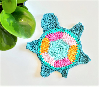 Ravelry: Tropical Sea Turtle Coaster pattern by Linda Maria