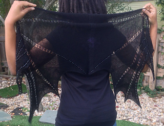 Ravelry: Seanae's Beaded Dragon Wing Shawl