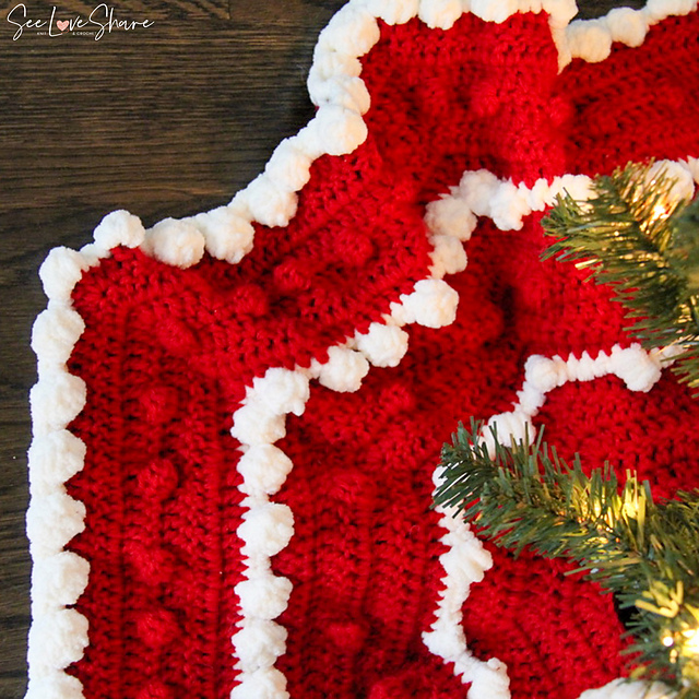 Ravelry: Bobble Stitch Christmas Tree Skirt pattern by See Love Share