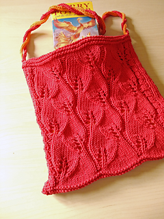 Ravelry: Phoenix Feathers Bag pattern by Red and the Wolf Designs