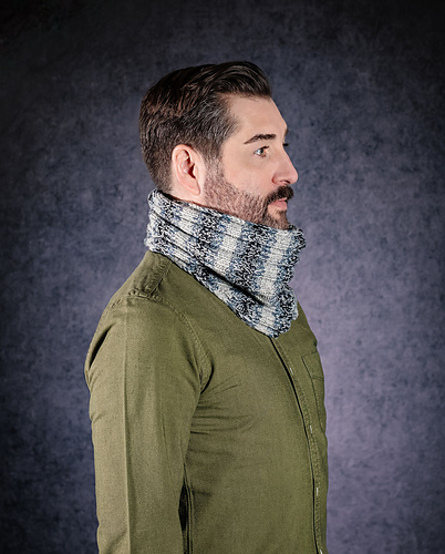 Ravelry: 1997 Cowl pattern by Seth Richardson