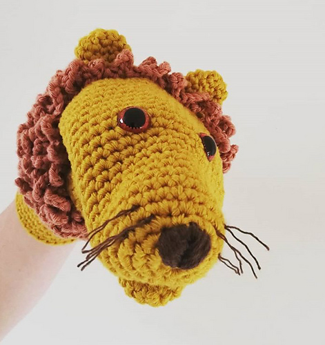 Ravelry: Lionel the Lion Hand / Glove Puppet pattern by Helen McLean