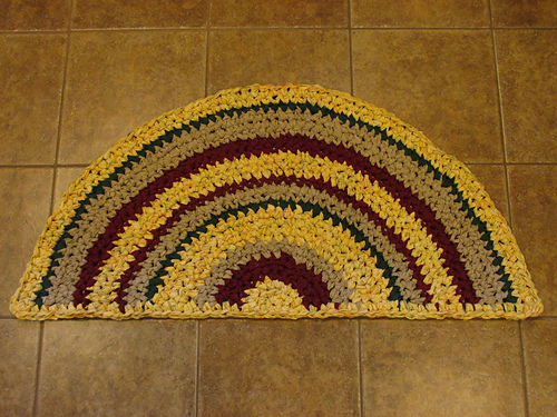 Ravelry: Half Moon Rag Rug pattern by Judie Washburne