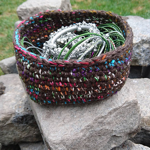 Ravelry: Hemp basket pattern by Maria Isabel