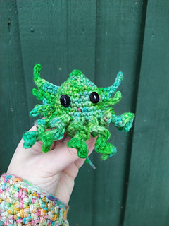 Ravelry: Shantilee's Cthulhu Egg Cozy