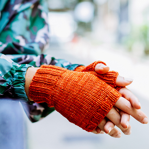 Finished my first fingerless gloves!! My hands get pretty cold in the ...