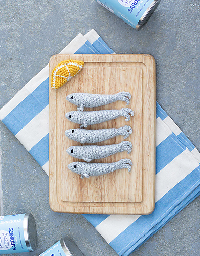 Ravelry: Sardines pattern by Kerry Lord